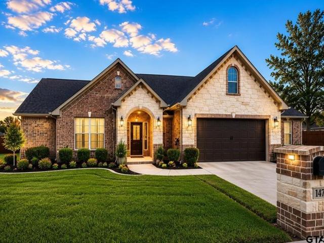 310 Rosewood Dr, Mount Pleasant, TX 75455