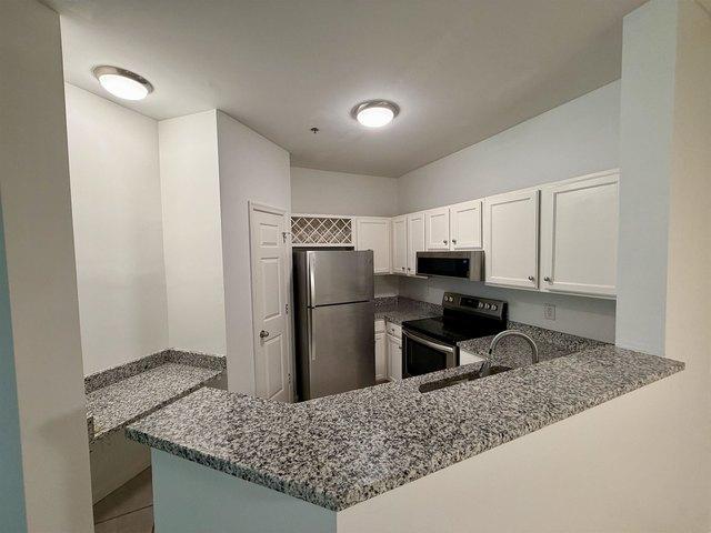 310 Riverbend Dr Apt 1E, Charlottesville, VA 22911