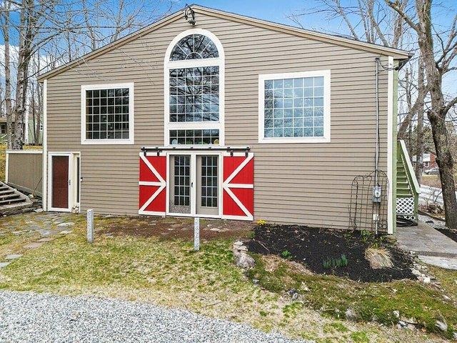 310 Ridge Rd, Fairfield, ME 04937