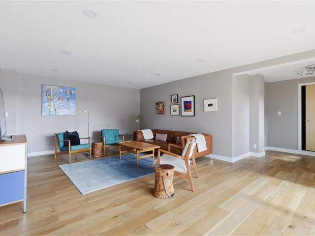 310 W 49th Street # 805