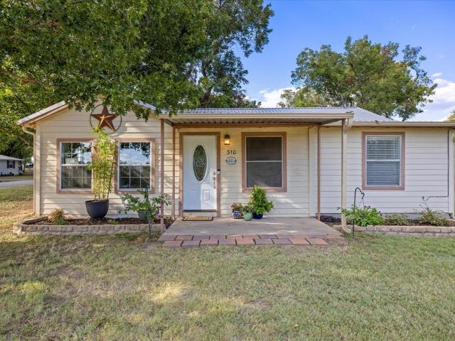 310 W 6th St, Tolar, TX 76476 | MLS #21190 | Compass