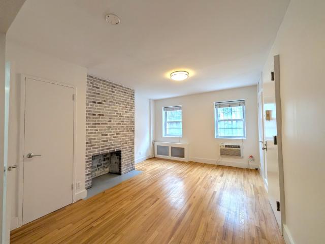 310 W 22nd Street 1a