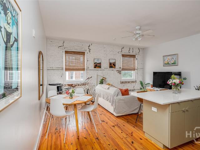 310 W Broughton Street 2002