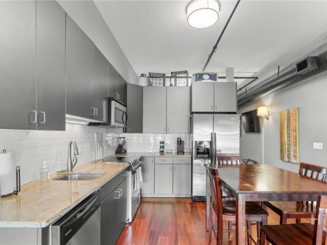 310 W Broughton Street 3011