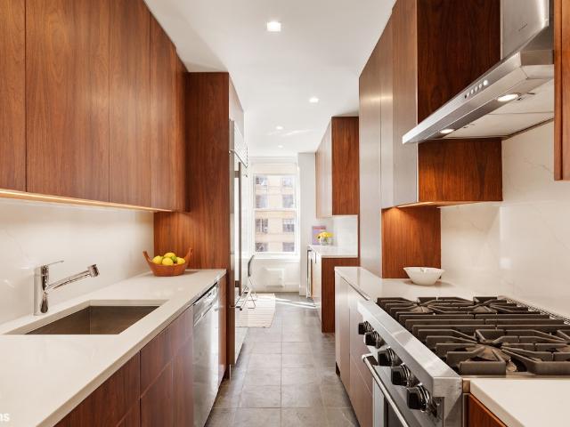 310 W END Avenue 5B
