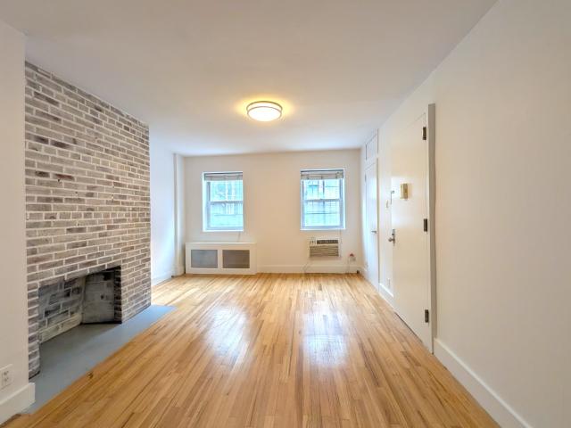 310 West 22nd Street, New York, NY
