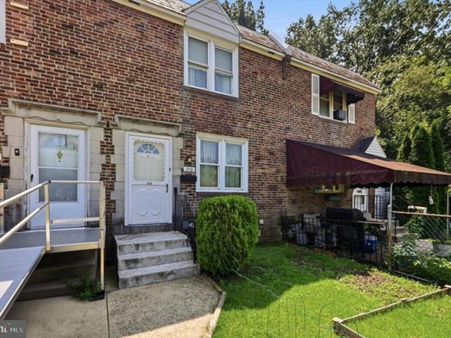 310 Westmont Dr, Collingdale, PA 19023
