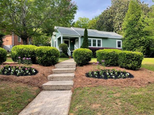 310 Willow Ln, Decatur, GA 30030