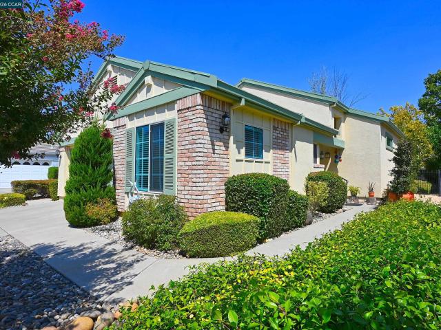310 Winesap Dr