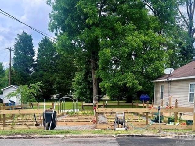 310 Todd St, Belmont, NC 28012
