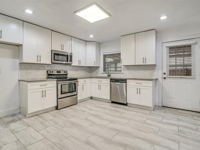 310 Thistle Dr, Garland, TX 75043
