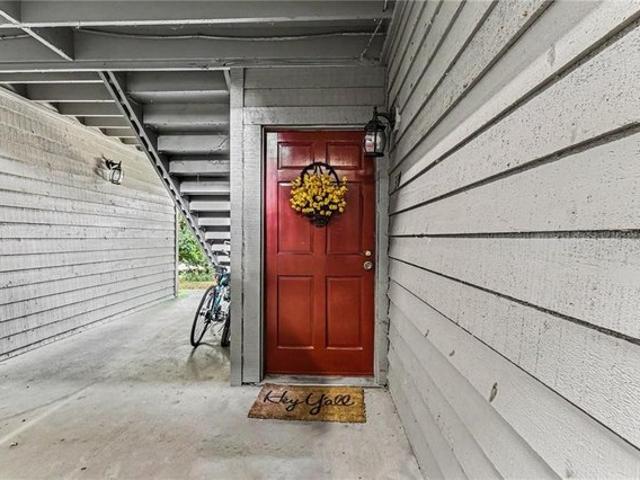 310 Tuxworth Cir, Decatur, GA 30033