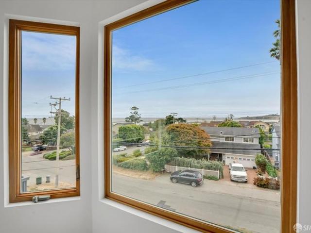 310 Valencia Ave, El Granada, CA 94018
