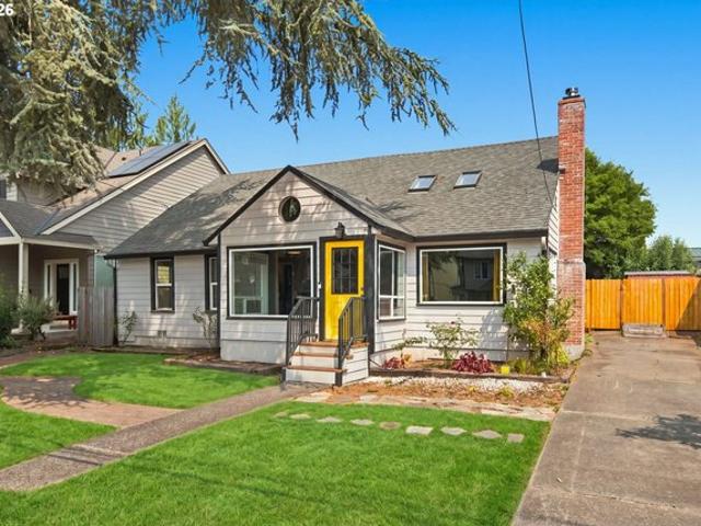 31145 NW Hillcrest St, North Plains, OR 97133