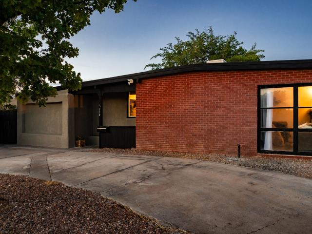3114 Morningside Drive NE