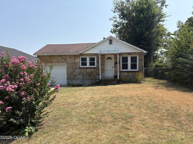 3114 E 11th St, Joplin, MO 64801