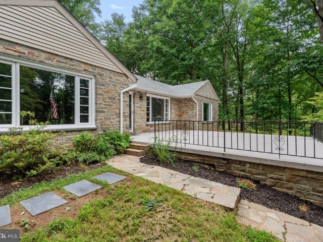 3114 Sunset Lane