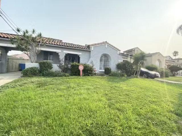 3114 W 76th St Los Angeles, CA 90043 3114 W 76th St