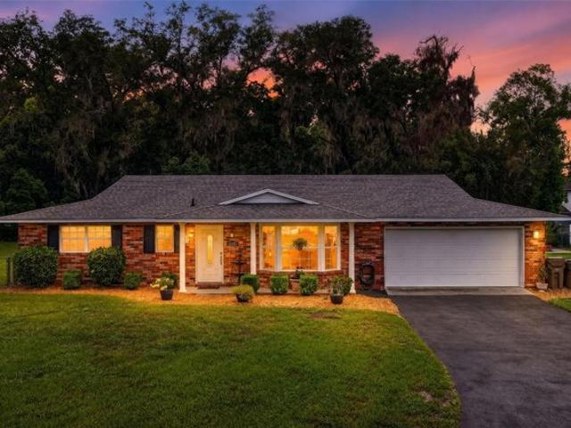 31151 Deal Dr, Mount Plymouth, FL 32776