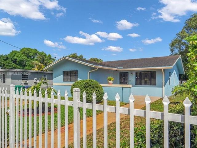 3115 NW 65th St, Miami, FL 33147