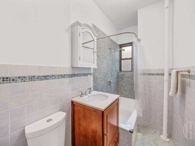 3115 Broadway 61