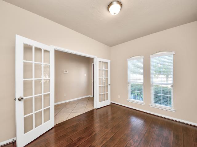 3115 Lake Drive