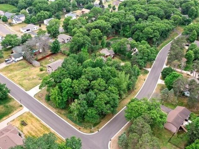 3115 Laurel St S, Cambridge, MN 55008