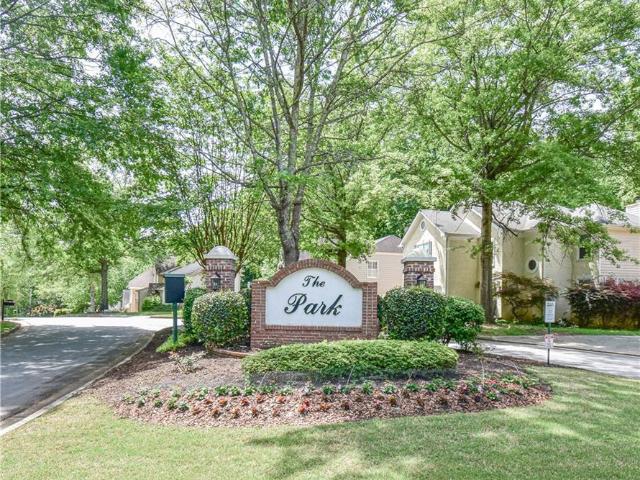 3115 Park Chase