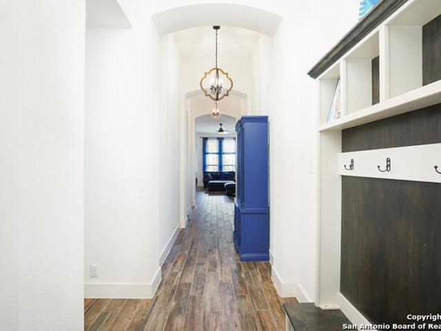 3115 Stokesay Park