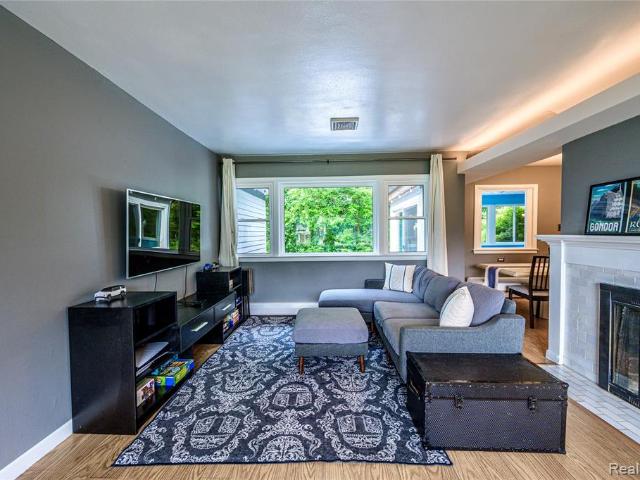 31165 Sheridan Drive