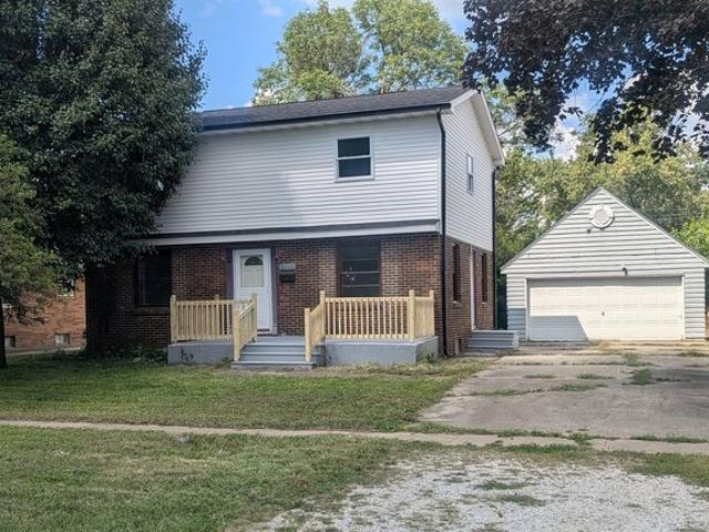 3116 Oak Ave, Mattoon, IL 61938