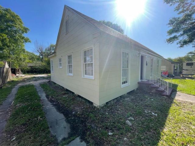 3116 Alamo Avenue