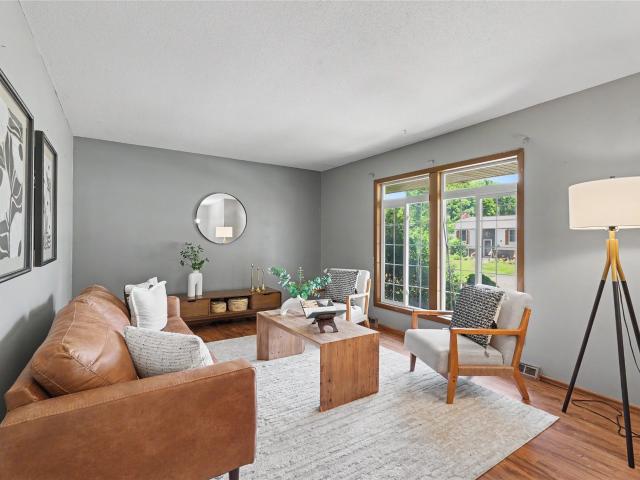 3116 E 41st Court