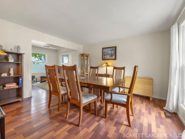 3116 Gresham Lane W