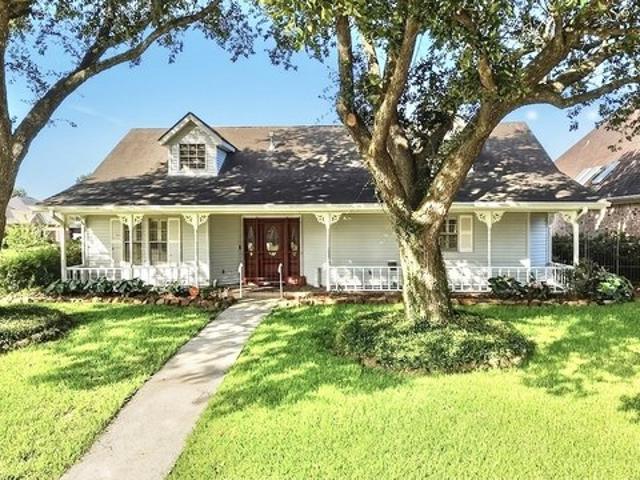 3116 Pebble Beach Ln, Orange, TX 77630
