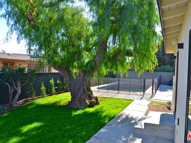 3116 W 81st St, Inglewood, CA 90305 | MLS #26665 | Compass