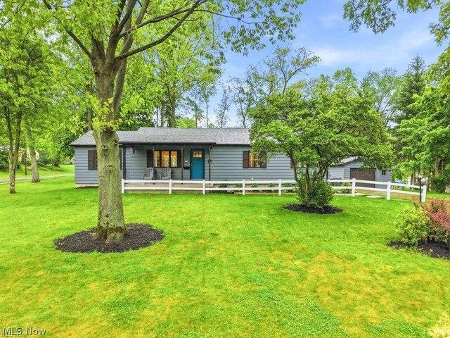 3117 Mayfield Rd, Silver Lake, OH 44224