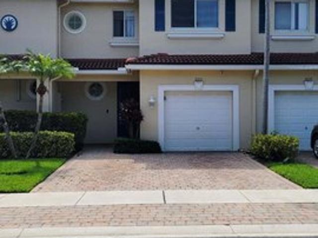 3117 N Evergreen Cir, Boynton Beach, FL 33426