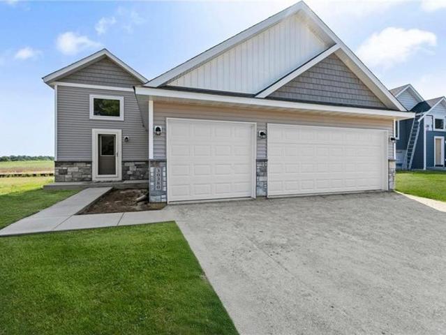3117 Bassett Dr, Mankato, MN 56001