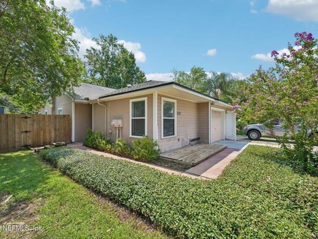 3117 Coral Reef Dr, Jacksonville, FL 32224