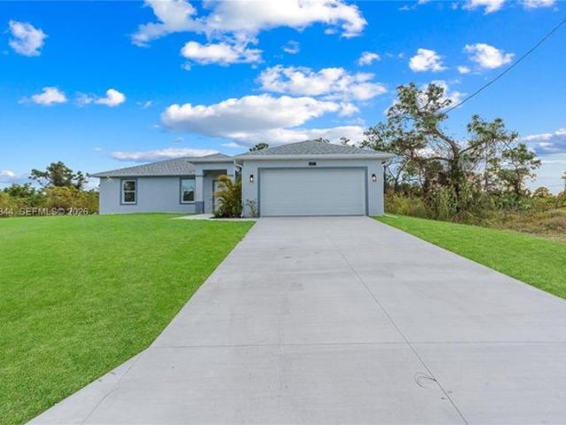 3117 64th St W, Lehigh Acres, FL 33971