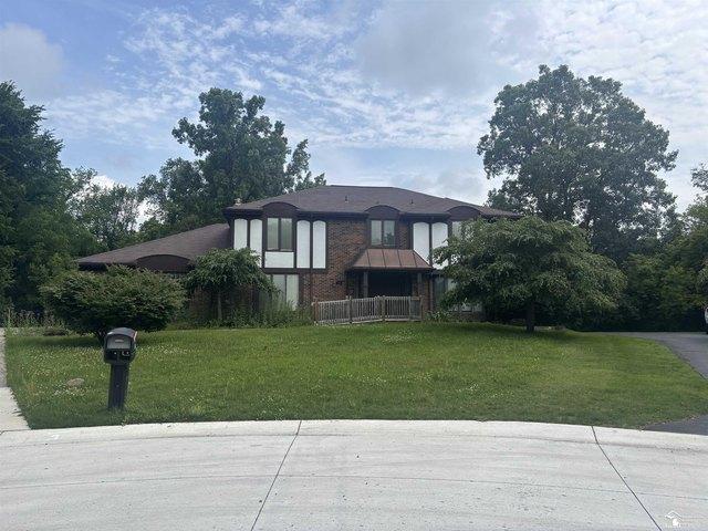 31180 N Park Dr, Farmington, MI 48331