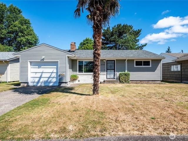 3118 Maple St, Longview, WA 98632
