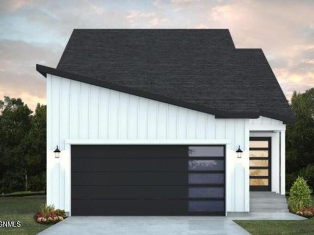 3118 Dana Dr, Bismarck, ND 58504