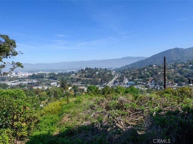 3118 Goodview Trl, Los Angeles, CA 90068