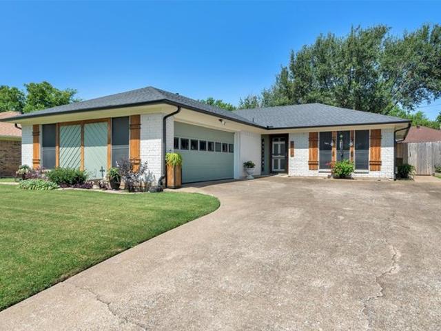 3118 Richelieu Dr, Sherman, TX 75090