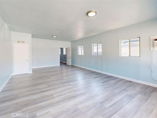 3118 Santa Monica