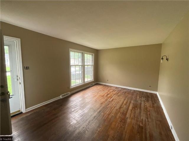 3118 Shallowford Drive