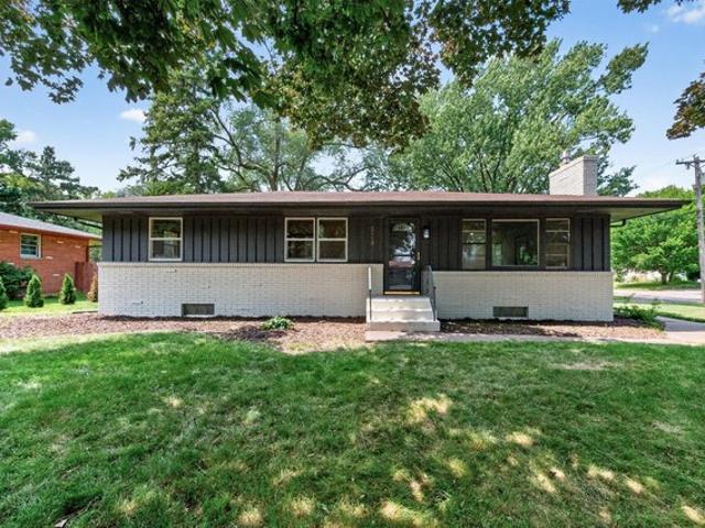 3119 Mildred Dr, Roseville, MN 55113