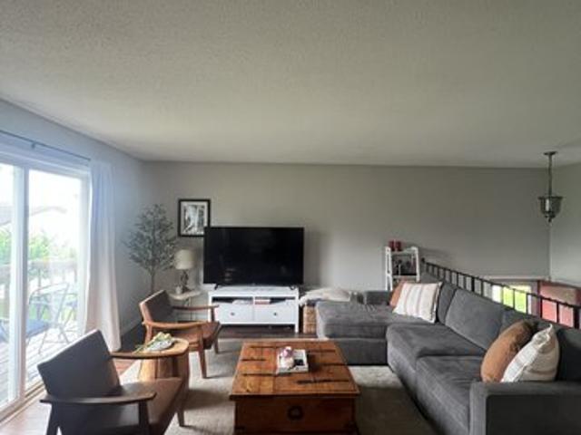 3119 Bellaire Ave, Maplewood, MN 55109